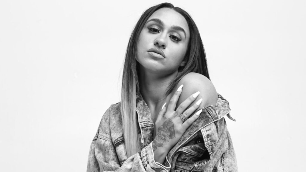 Melanie Maria: From Model to Social Media Expert - Davinci Magazine